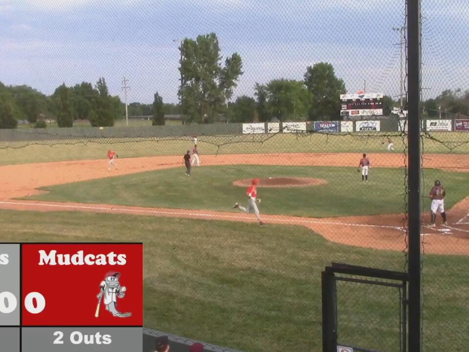 St. Joseph Mustangs knock off Chillicothe Mudcats on the road
