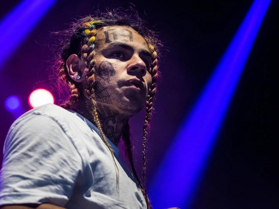 Tekashi 6ix9ine’s Home Raided By IRS Agents