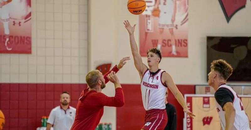 Zach Kinziger Mulling a Redshirt Season For Wisconsin in 2025-26 ...