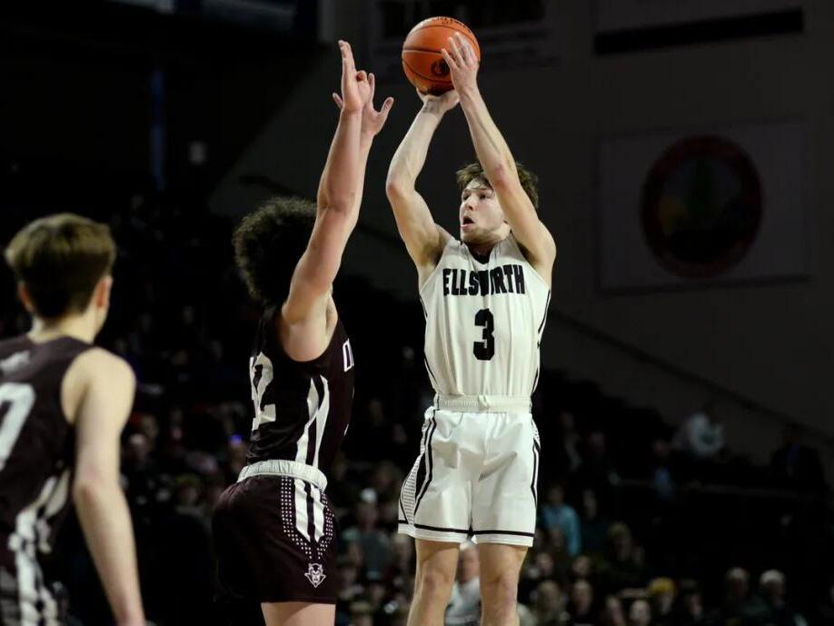 Ellsworth player named 2024 Mr. Maine Basketball