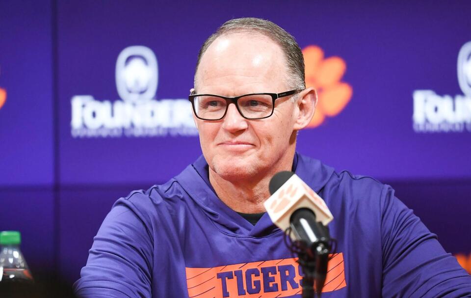Allen says Clemson Defense Needs Identity, Confidence - NewsBreak