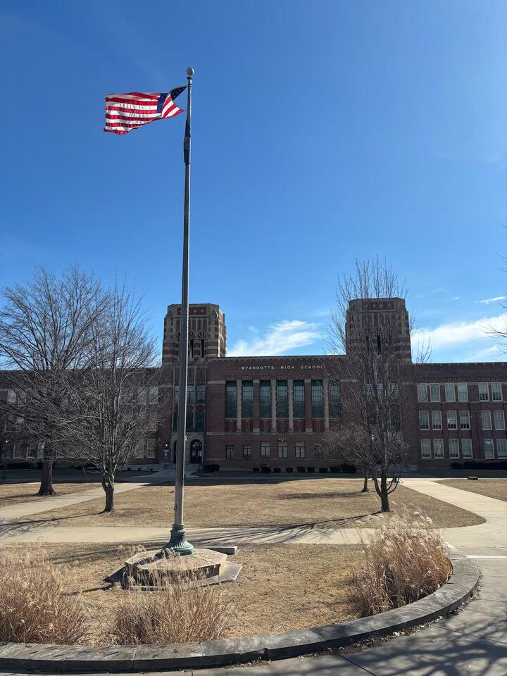 Wyandotte High School fire forces second week of virtual learning ...
