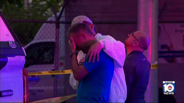 Police: 2 dead after car crashes into pole in Doral - NewsBreak