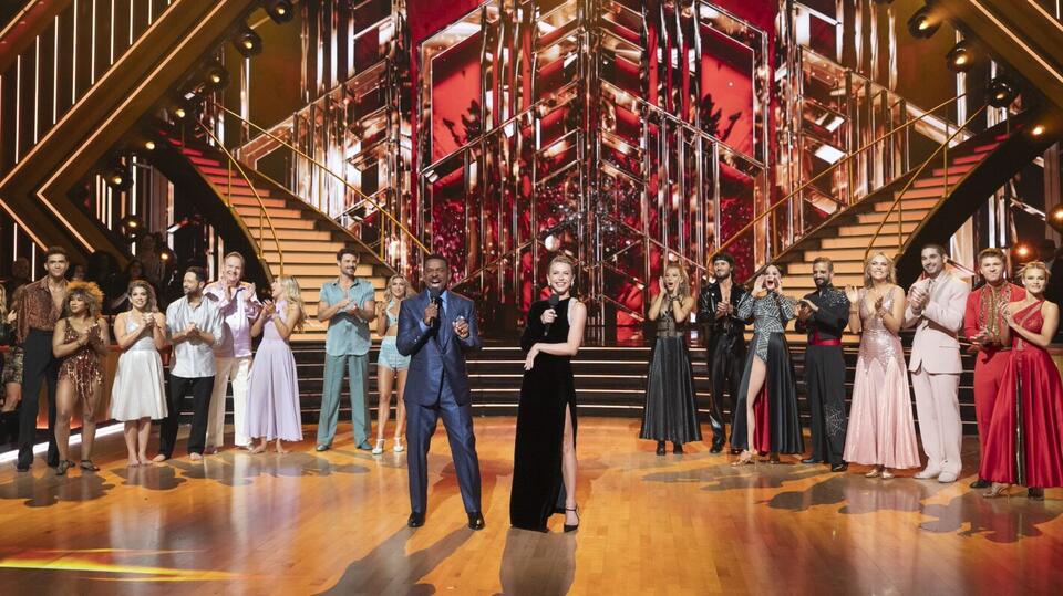 ‘Dancing With the Stars’ Shocker as Fan Favorite Is Eliminated - NewsBreak
