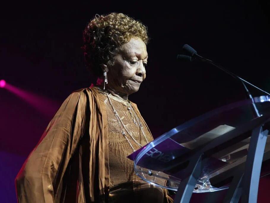 Cissy Houston, GRAMMY-Winning Singer & Mother of Whitney, Dies at 91