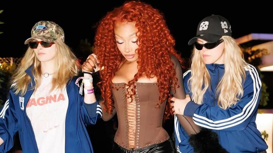 “Legendary link up”: Fans LOL as Reneé Rapp, Megan Thee Stallion, and ...