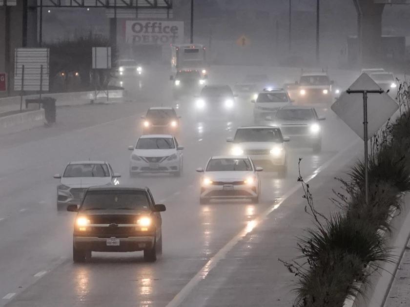 Severe weather could disrupt holiday travel, with tornadoes forecast in ...