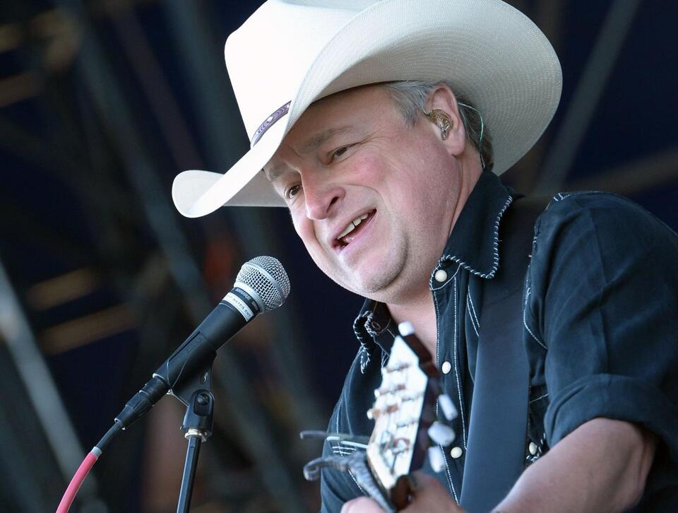 Mark Chesnutt Headlines the 2026 Delcambre Shrimp Festival — Full ...