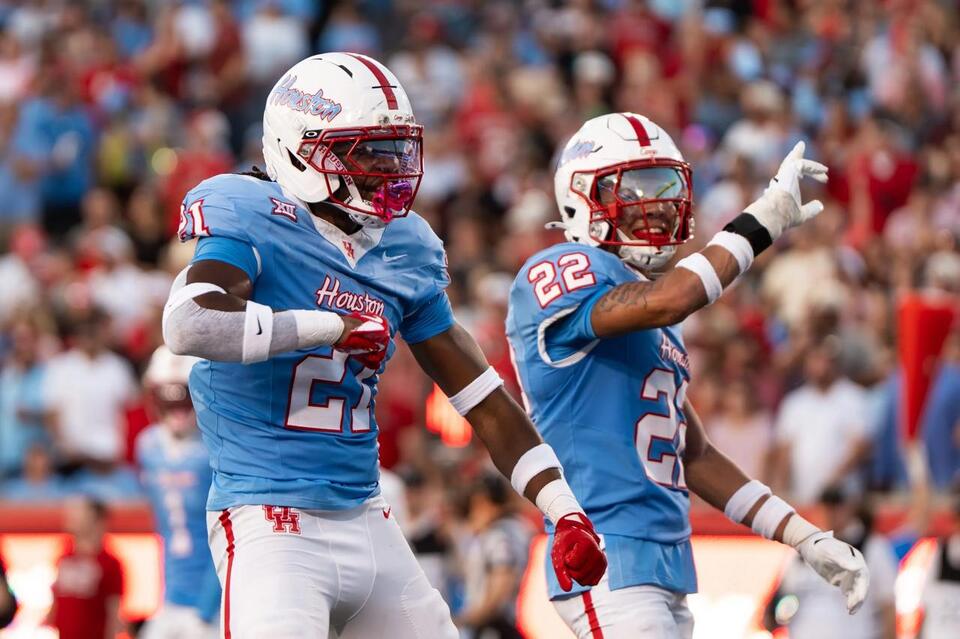 Still Love Ya Blue: UH Falls to Texas Tech in ‘Blue-out’ Game - NewsBreak