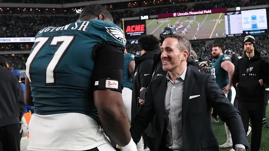 Eagles GM Howie Roseman took a beer can to the face: "I bleed for this ...