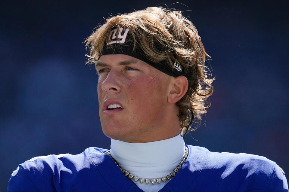 Is Jaxson Dart’s Mom Kara Married? A Look at Whether the Giants QB’s ...