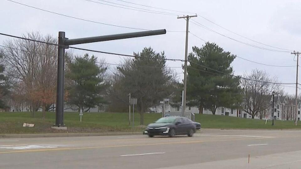 Traffic signal installation begins across from Mishawaka Fire Station 3 ...