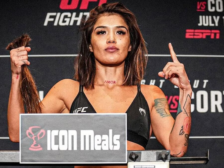 Rose Namajunas vs Tracy Cortez on weight at UFC Denver following ...