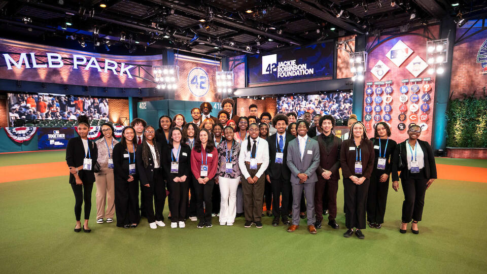 Jackie Robinson Foundation scholars gather at MLB Network to honor No ...