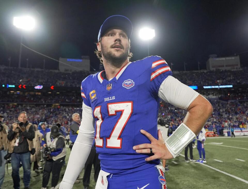 NFL Analyst Reveals 1 Major Issue With Josh Allen’s Bills, Compares ...