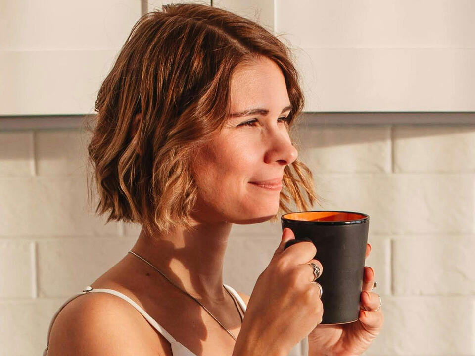 Want To Slow Down Aging? Health Experts Say Hibiscus Tea Is 'Basically ...