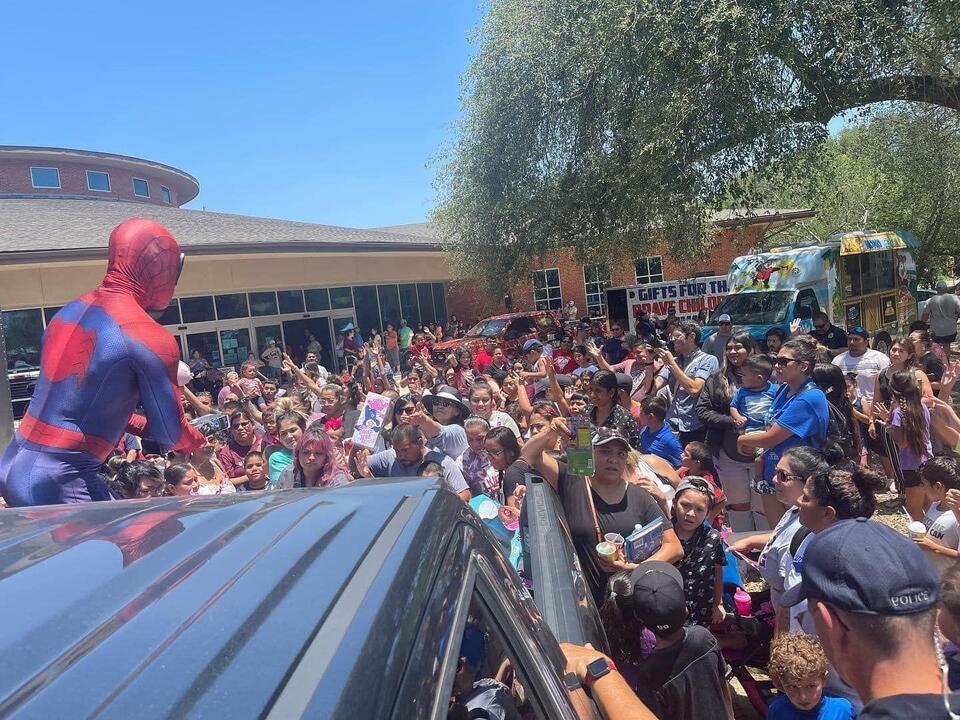 Denton Spider-Man brings hope and kindness to Uvalde children - NewsBreak