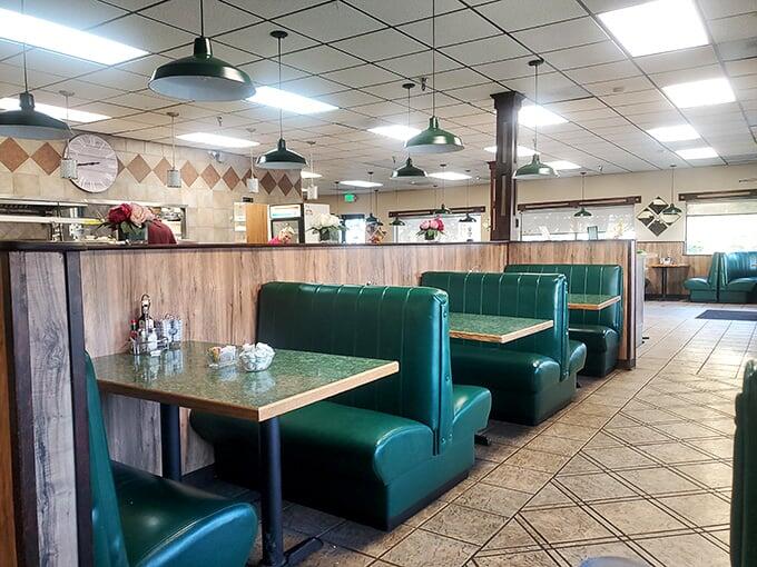 The No-Frills Diner In Alaska That Secretly Serves The State’s Best ...