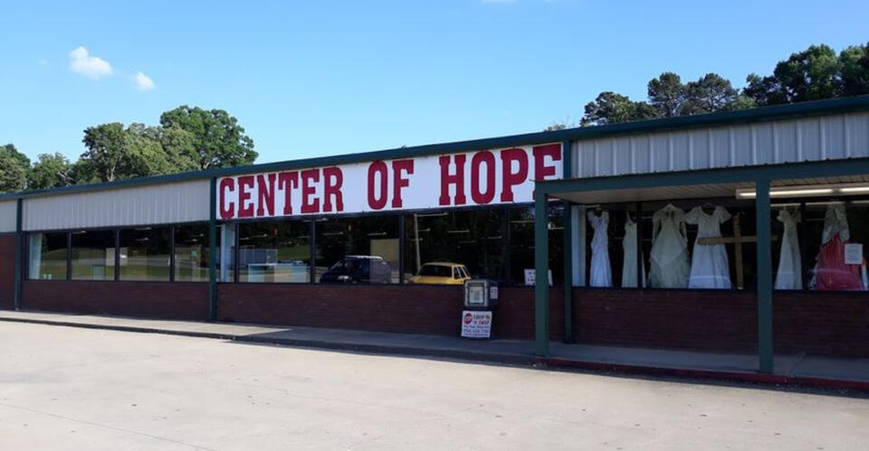 Score Big At These 6 Enormous Thrift Stores Across Alabama - NewsBreak
