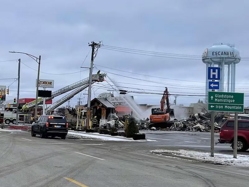 Fire destroys iconic Escanaba restaurant