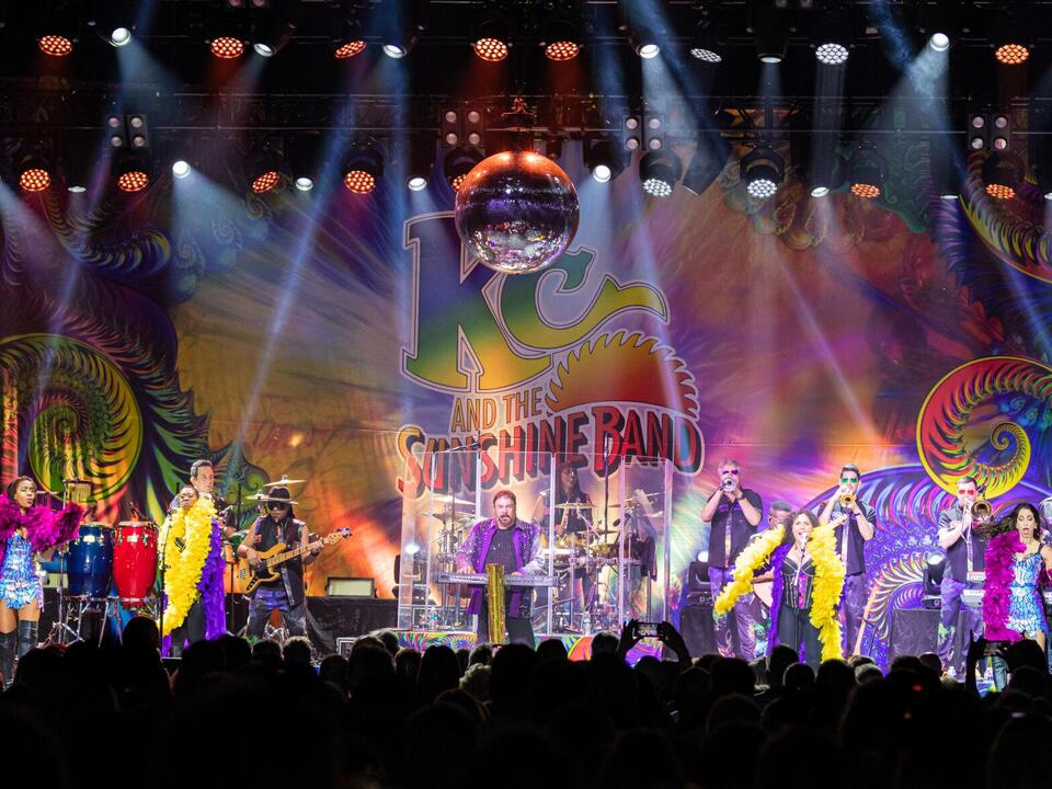 Get Down Tonight: KC and the Sunshine Band Boogies Through Cleveland