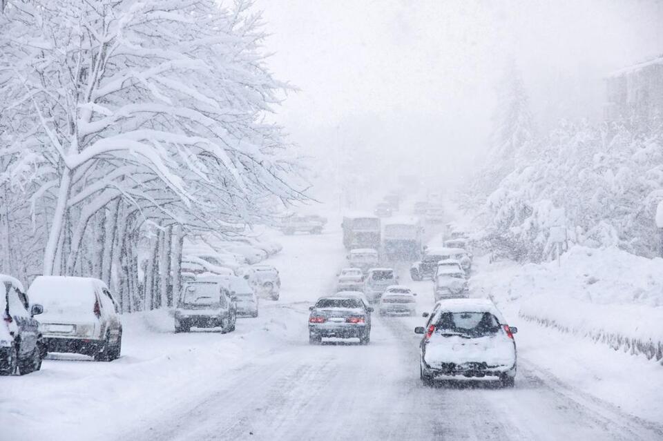 3-Day Thanksgiving Snowstorm Will Cause Chaos In New York - NewsBreak
