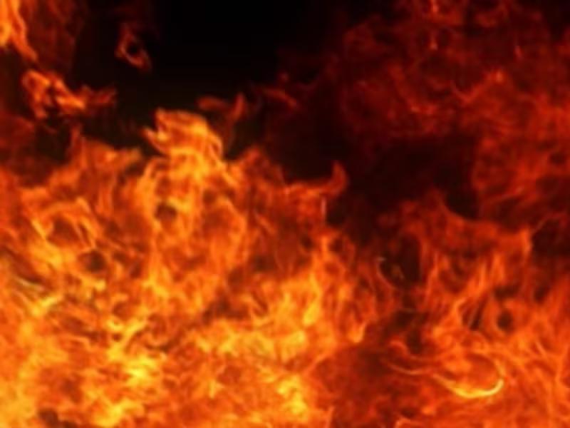 Fire ignites Beaver Dam mobile home