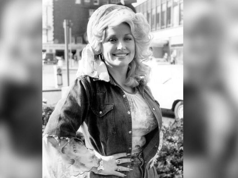 Dolly Parton Shares Glimpse Of Her Early Years With Husband Carl Dean ...