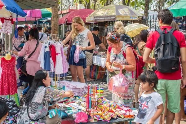 17 top night markets in Bangkok and Vietnam - NewsBreak