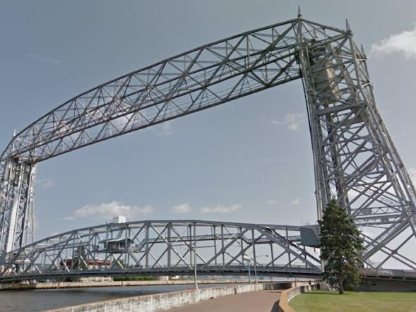 Duluth's Aerial Lift Bridge and Minnesota Slip Bridge Operations ...