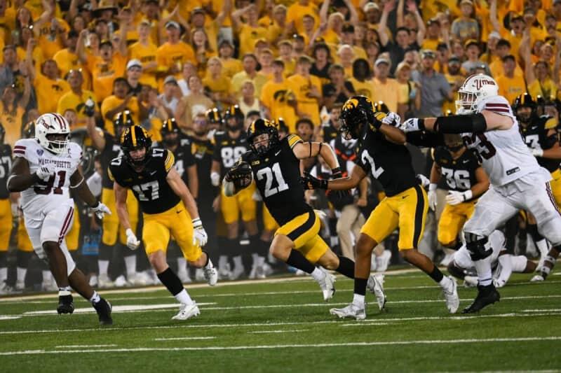 Kaden Wetjen named Big Ten Special Teams Player of the Week - NewsBreak