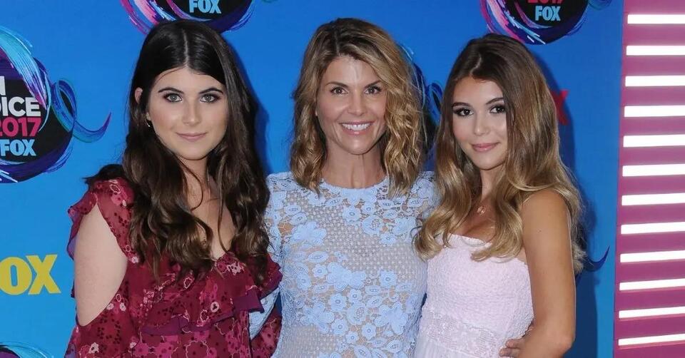 Who Are Lori Loughlin's 2 Daughters? Meet Isabella Rose and Olivia Jade ...