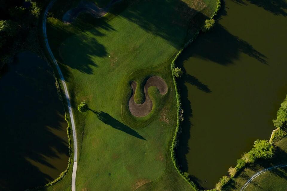 The Serpent Mound: Decoding Ohio’s Ancient Indigenous Earthwork Marvel ...