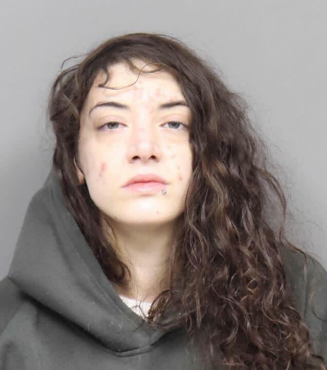 Utica Police arrest woman after high-speed chase, foot pursuit - NewsBreak