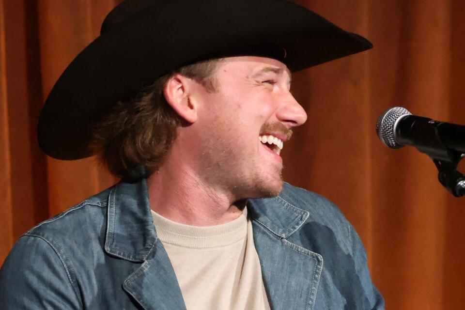 WATCH: Morgan Wallen Shares a Behind-the-Scenes Moment From His Piano ...