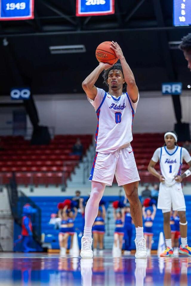 Blue Dragons Men’s Basketball Hopes the Best is Yet to Come - NewsBreak