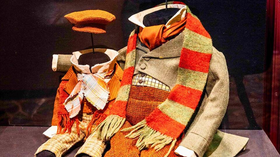 ‘The Muppet Christmas Carol’ Holiday Props and Costumes Arrive at ...