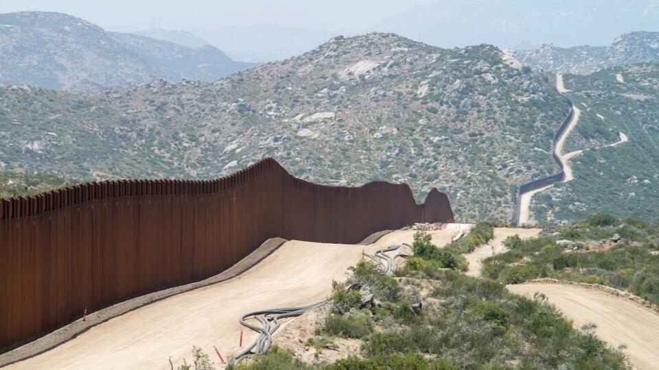 Border Wall: Sell it or Build it? - NewsBreak