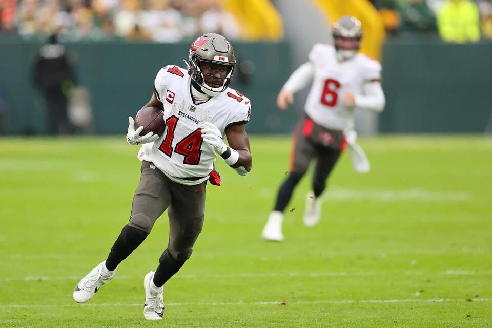 Buccaneers vs. Jaguars: Predictions and staff picks for Week 16 - NewsBreak