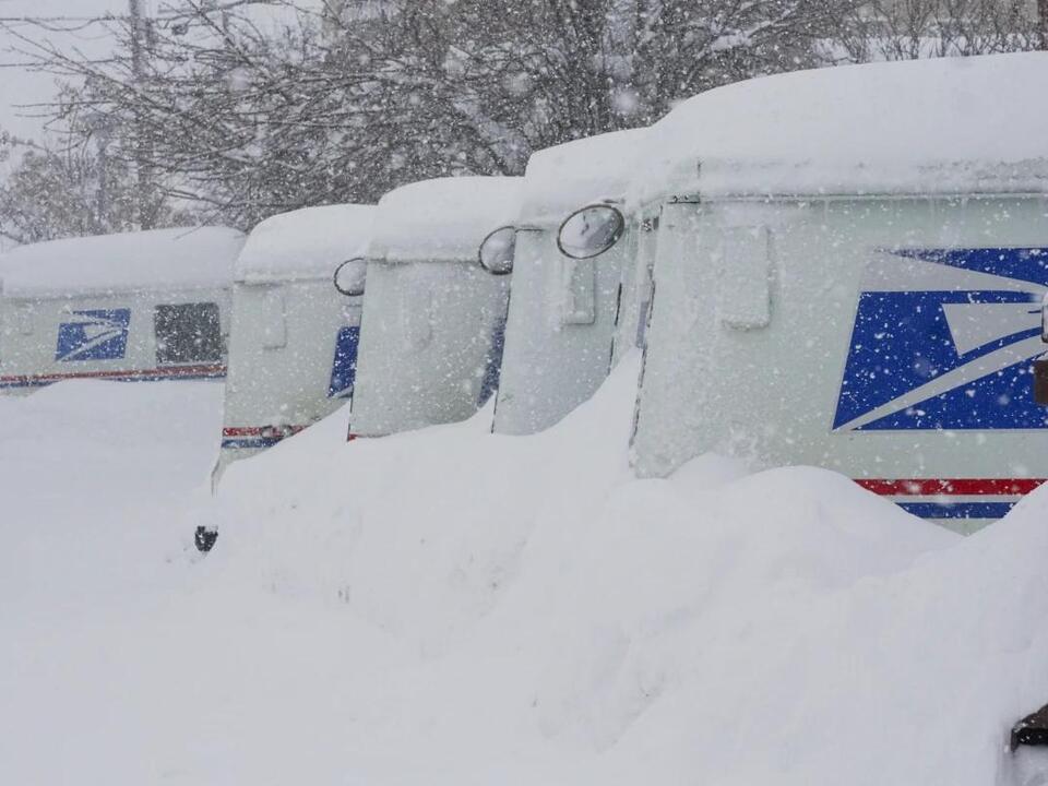 California ski resort workers tunnel their way into the office after ...