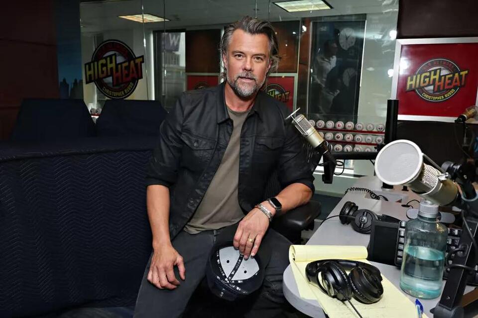 North Dakota’s Josh Duhamel Shows Off His Skol Dancing Skills