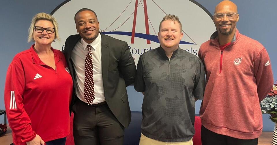 Former IU basketball star named athletic director at southern Indiana ...