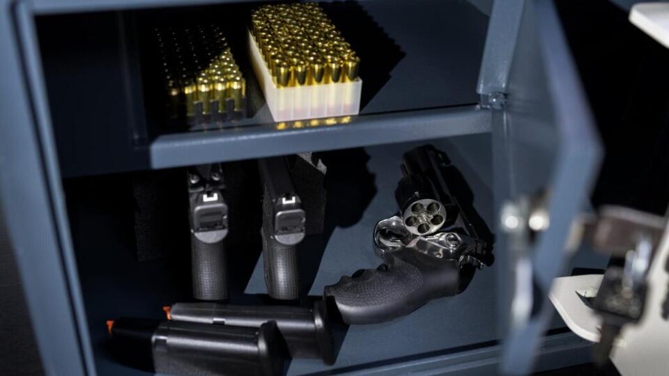 New alert slams biometric gun safes for stealthy lock failures - NewsBreak