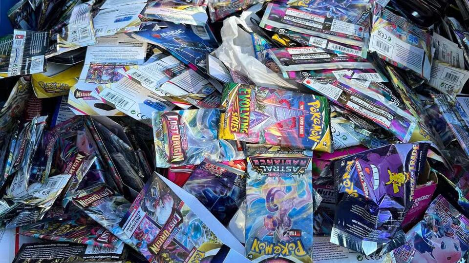 Dad caught teaching son to scam Pokemon fans with resealed packs ...