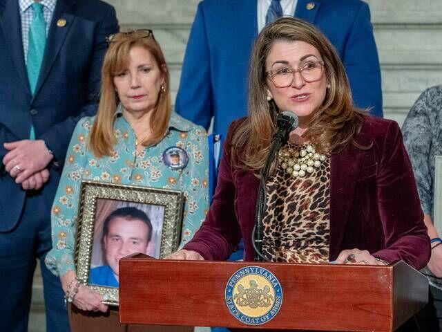 Legislation to curb distracted driving in Pennsylvania headed to governor