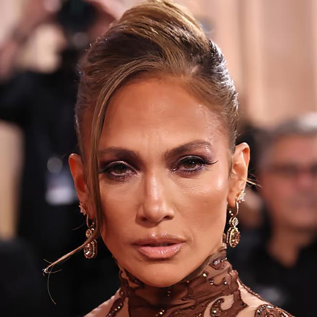 TikTok Calls Jennifer Lopez 'Rude' And 'Obnoxious' After Clip Of Her ...