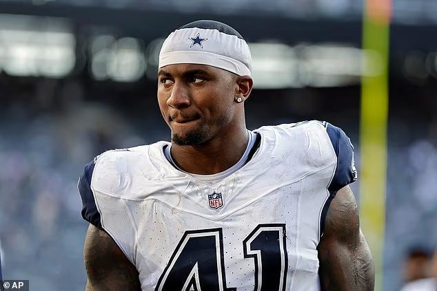 Fans left in disbelief at photo of NFL man with 'arms too long for his ...