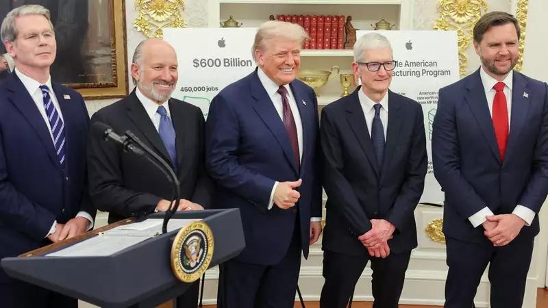 Jeers as MAGA-friendly Apple CEO steps down: 'Made iPhone boring and ...