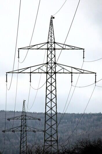 Kentucky Electric Coop members face extra challenges restoring power ...