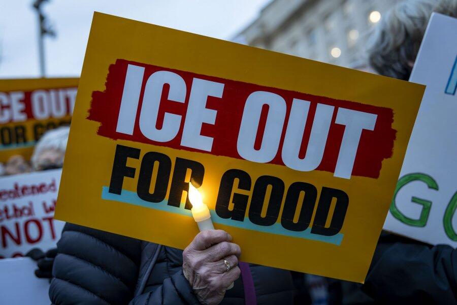 Minnesotans sue to end ICE's racial profiling, warrantless arrests ...